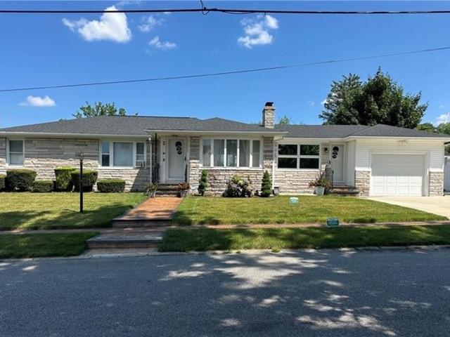 Lookout Ave, Cranston, Home For Sale