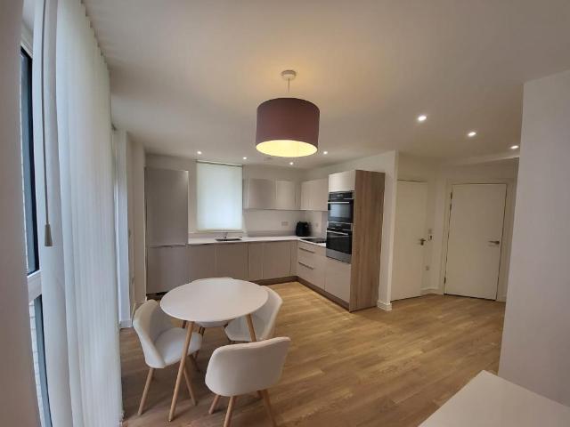 Loop Court, Greenwich, London, SE10 0TA 1 bed flat to rent £1,750 pcm £404 pw