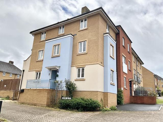 Loop Road, Mangotsfield, Bristol BS16, 4 bed semi detached house to rent, £1,900 pcm | PrimeLocation