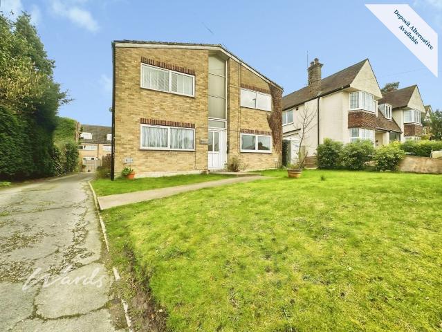 Loose Road, Loose, Maidstone ME15, 2 bed flat to rent, £1,250 pcm | PrimeLocation