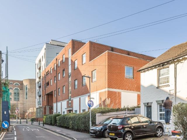Loates Lane, Watford WD17, 2 bed flat to rent, £1,850 pcm | PrimeLocation