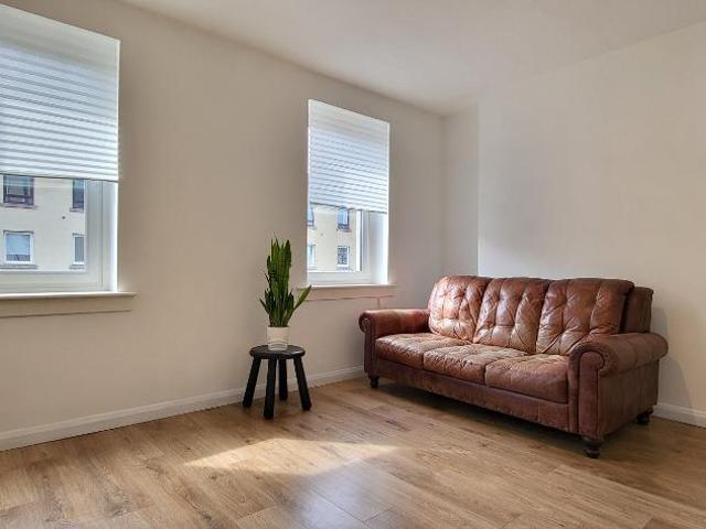 Loaning Crescent, Edinburgh EH7 2 bed flat to rent £1,175 pcm £271 pw