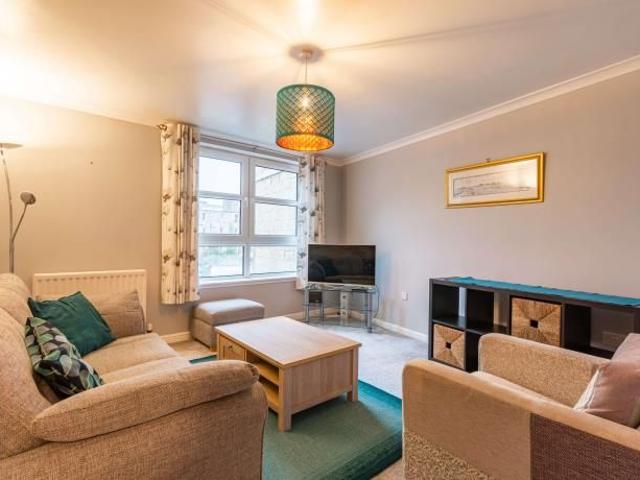Loaning Road, Edinburgh EH7, 2 bed flat to rent, £1,250 pcm | PrimeLocation