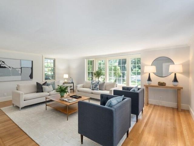 Locust Ave, Lexington, Home For Sale