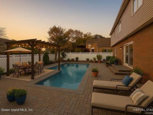 Locust Ave, Staten Island, Home For Sale