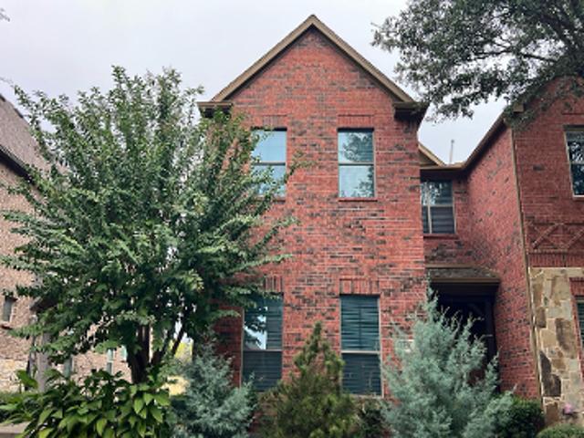 Locust Dr