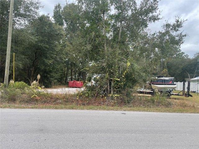 Locust Dr, Ocala, FL 34472