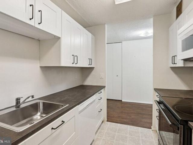 Locust St Apt O, Philadelphia, Condo For Sale