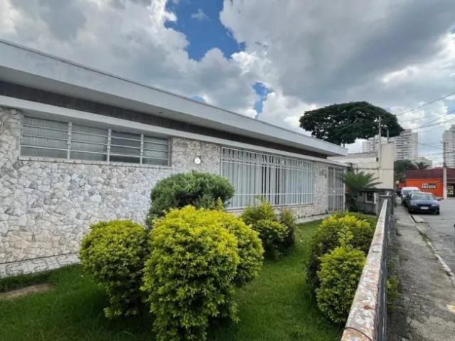 Locação: Casa Térrea Isolada 500m² c/ 4 Suítes + Edícula! 6 Vagas. Ótima p/ Empresa!