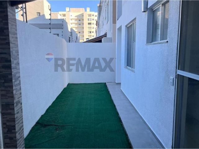 Locação Casa de condomínio semi mobiliada com Varanda e Edícula Buraquinho, Lauro de Freitas