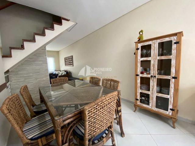 Locação anual: casa em condomínio na praia de Juquehy!