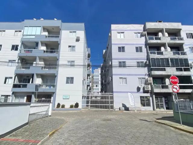 Locação Anual Apartamento 2 Dormitórios Quadra Mar 130 metros praia