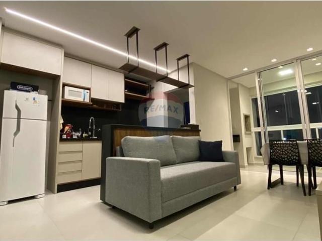 Locação anual no Centro de Itajaí, SC: Apartamento com 2 Quartos