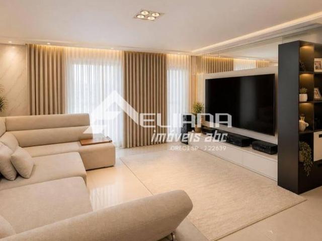 Apartamento 3 suítes, 4 vagas 157 m²