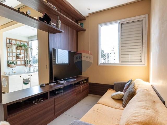 LOCAÇÃO Apartamento 70m², em frente a praça com uma vaga livre e determinada no Jaguaré