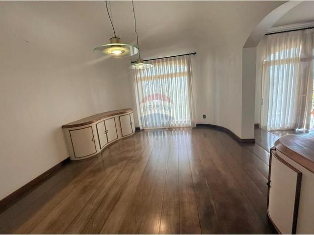 Locação Apartamento com 4 quartos, 4 vagas de garagem no Edifício Ouro Preto, no Centro de Ribeirão Preto