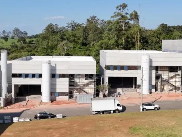 Locação Galpão Novo Logístico, Comercial ou Industrial com 1.008m2 na Rodovia Raposo Tavares