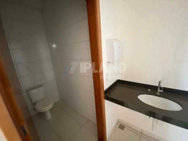 Locação de Comercial / Salão na cidade de São Carlos