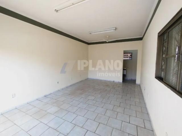 Locação de Comercial / Salão na cidade de São Carlos
