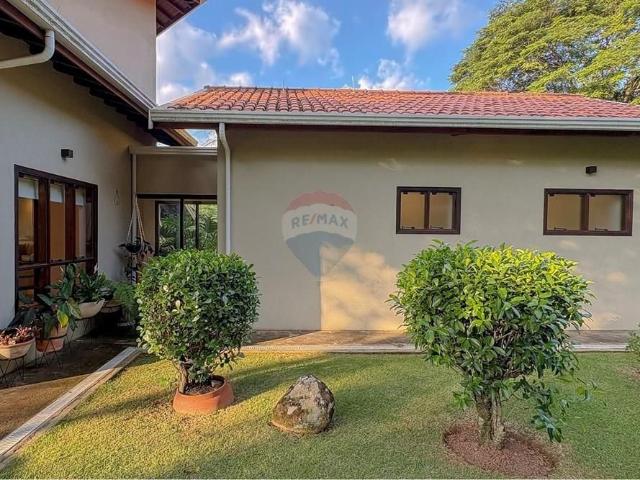 Locação de casa alto padrão em Vinhedo Vale da Santa Fé R$ 20.000,00