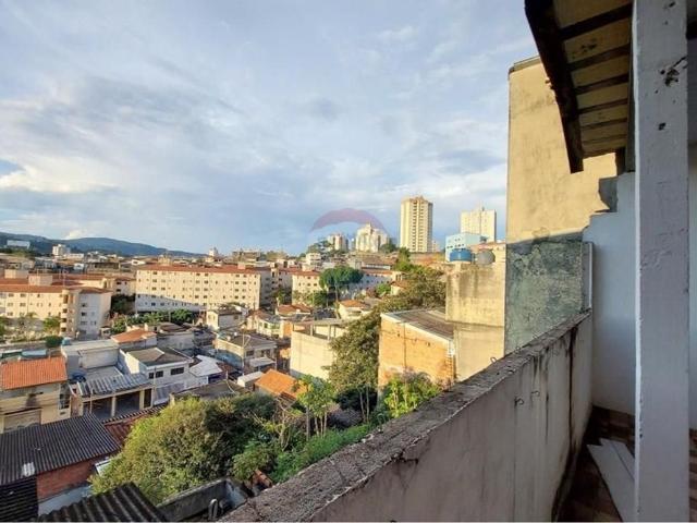 Casa Térrea com 2 dormitórios e 1 vaga na Vila Iorio SP