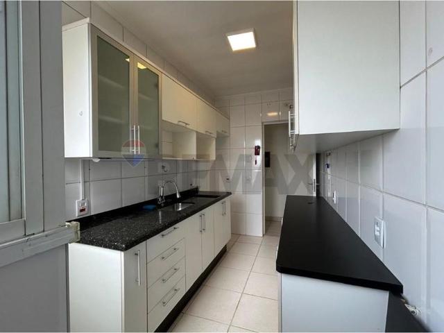 Locação de Apartamento com 3 quartos, 2 banheiros, 1 vaga I Área de lazer com piscina