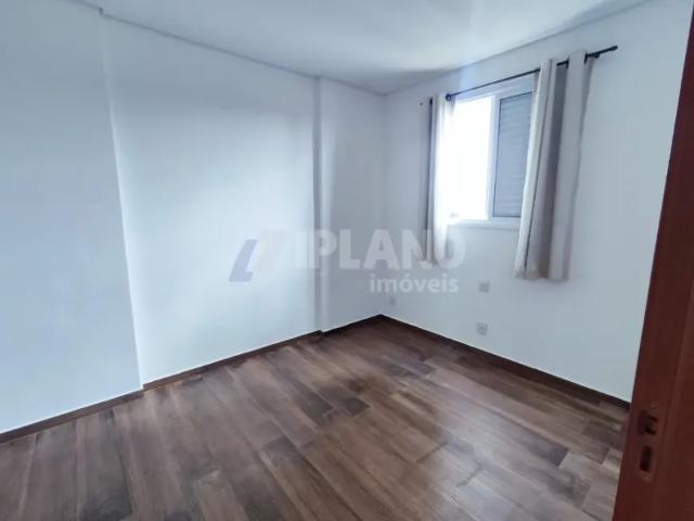 Locação de Apartamentos / Padrão na cidade de São Carlos