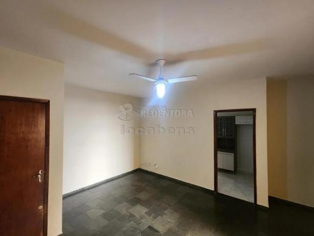 Locação e Venda de Apartamento Residencial Edíficio Ubirai