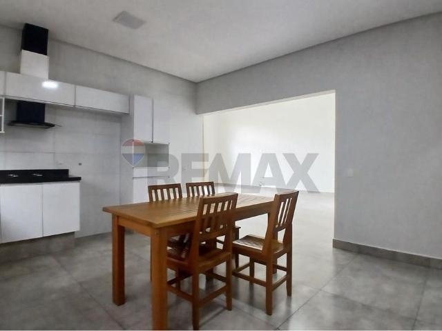 Locação no Ibiti do Paço: Casa Térrea com Piscina, Espaço Gourmet e Ambientes Integrados 3 suítes