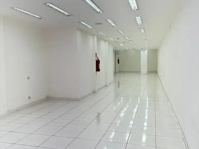 Locação: Salão comercial 140m² em Santo Amaro. Ótimo ponto! Perto do Largo Treze