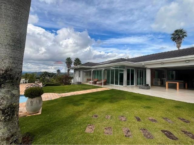 Locação Residência de luxo com 5 suítes e lazer completo – última oportunidade