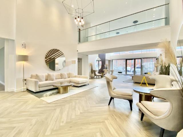Local Crescent, The Crescent. 2 bed apartment to rent £1,450 pcm £335 pw