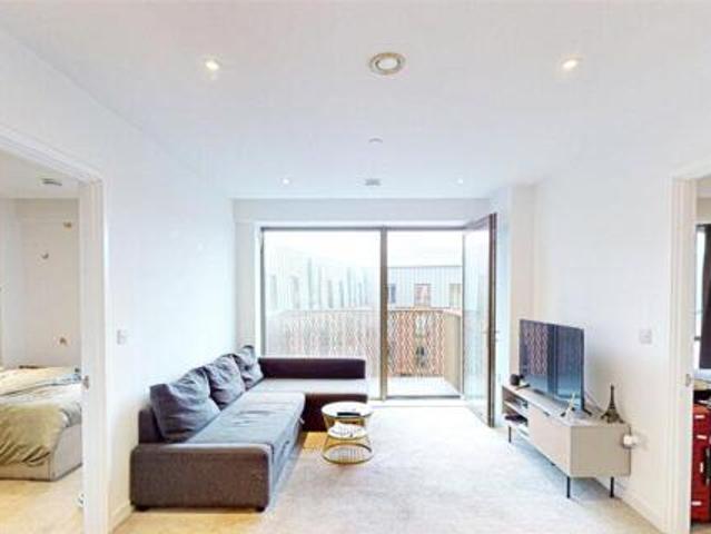 Local Crescent, Hulme Street, 2 Bedroom Apartment