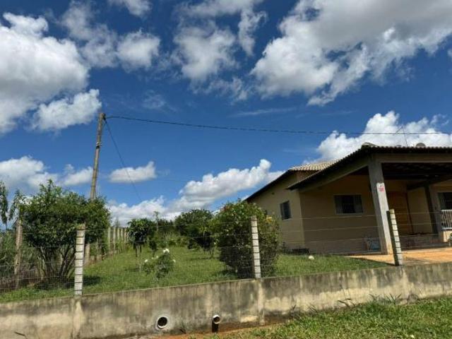 LOCALIZADA NA DF 250 ALTURA DO KM 10 A 5 KM DO ASFALTO 15 KM DO PARANOÁ