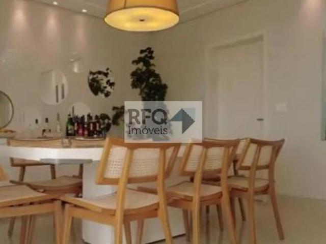 Localizado no Itaim Bibi, em rua cobiçada. Apartamento com vista para a região da JK