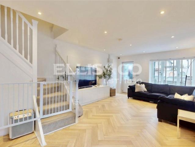 Locarno Road, UB6, Greenford