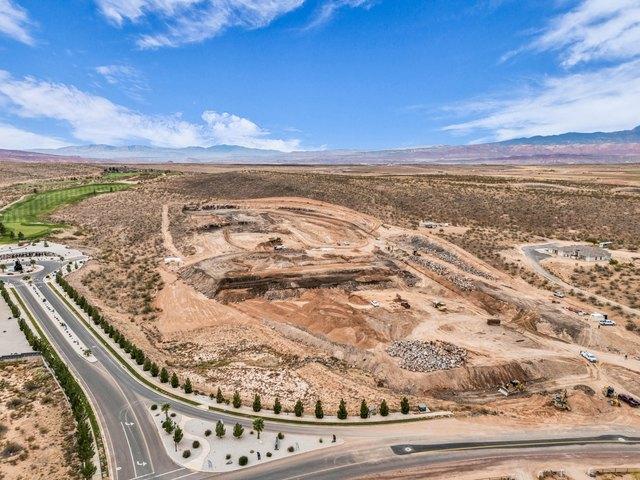 Located in the Views at Clfs Unit Hurricane, UT 84737