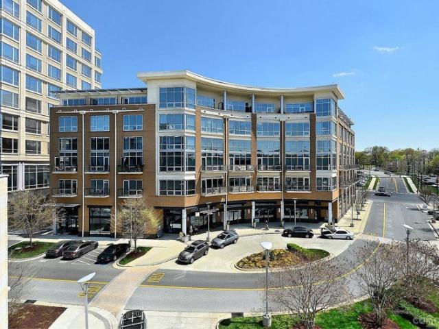 Located in the best downtown area of Dilworth minu