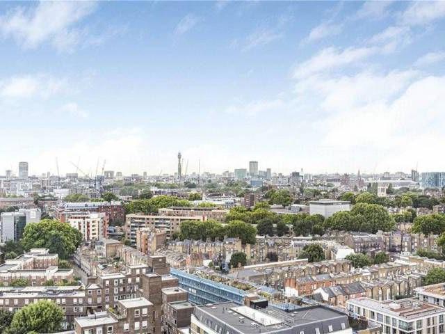 Located in Zone 1 in a prime location in EC1 perfect for 3 sharers
