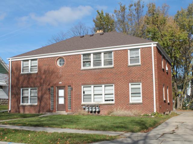 Location and Value! Cozy 1 and 2 Bedroom Apartment Building in Wauwatosa