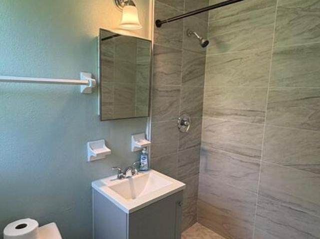 LOCATION, LOCATION! Close to all Daytona has to offer, Affordable and Cozy Rental!