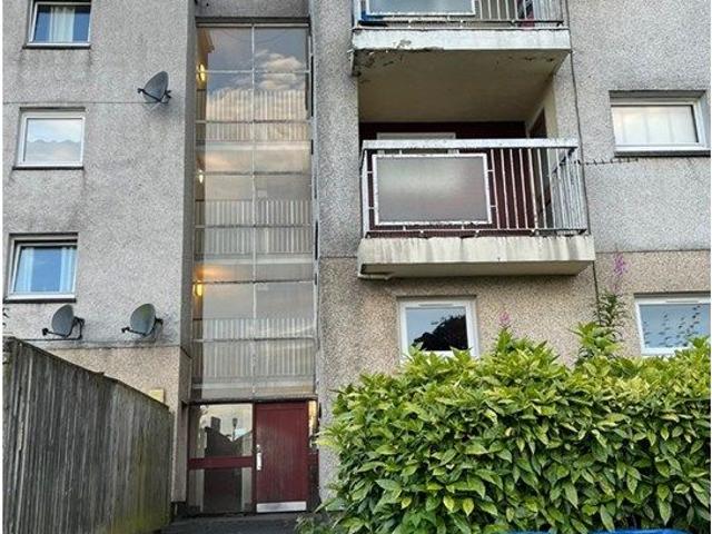 Loch Assynt, East Kilbride, Glasgow G74, 2 bed flat to rent, £725 pcm | PrimeLocation