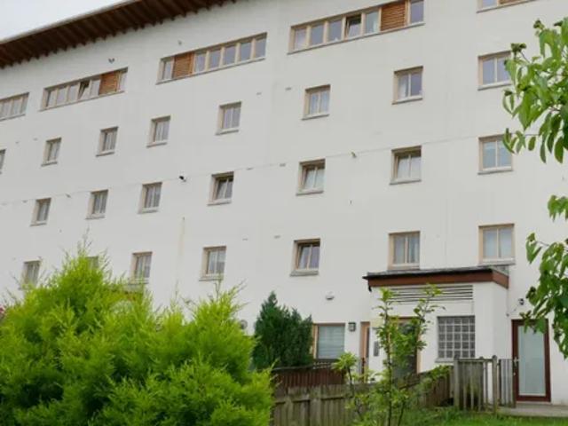 Lochburn Road, Gilshochill, Glasgow, G20 0SL, United Kingdom | 2 bed apartment for rent #166427896 | Rentberry