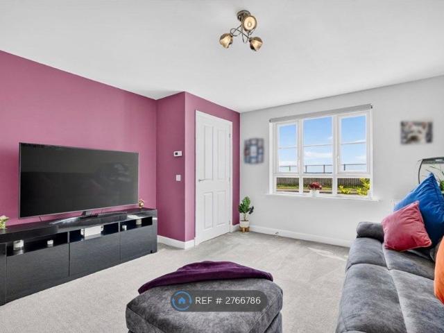 Lochleven Crescent, Kilmarnock KA3, 3 bed end terrace house to rent, £1,400 pcm | PrimeLocation