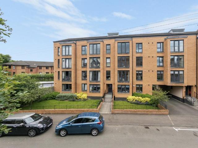 Lochleven Road, Battlefield 1 bed apartment to rent £1,095 pcm £253 pw