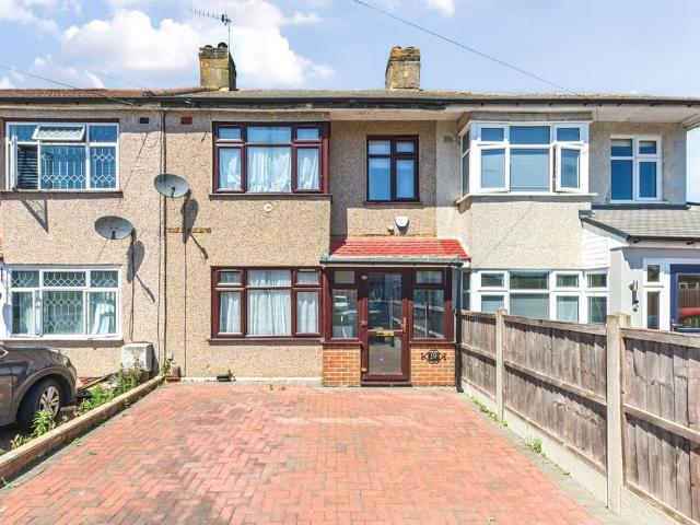 Lochmere Close, Erith, DA8 3 bed semi detached house to rent £2,250 pcm £519 pw