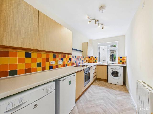 Lochrin Place, Tollcross, Edinburgh EH3, 2 bed flat to rent, £1,350 pcm | PrimeLocation