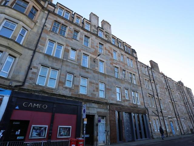 Lochrin Terrace, Tollcross. 1 bed flat to rent £1,095 pcm £253 pw