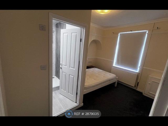 Lock Side, Stalybridge SK15, Room to rent, £350 pcm | PrimeLocation