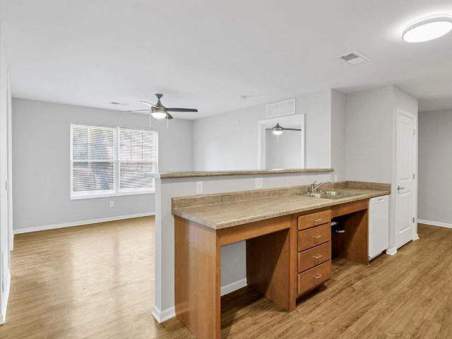 Lockbourne Greene 1 Bedroom Apartment for Rent at 1836 Lockbourne Rd, Columbus, OH 43207 Innis Garden Village